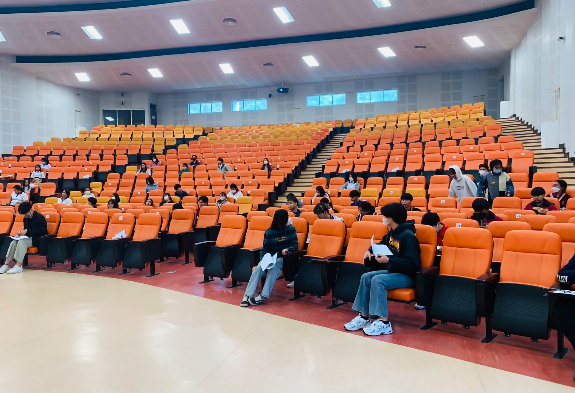 ศูนย์ภาษา คณะศิลปศาสตร์ จัดทดสอบวัดความรู้ภาษาอังกฤษ ด้วยข้อสอบศูนย์ ...